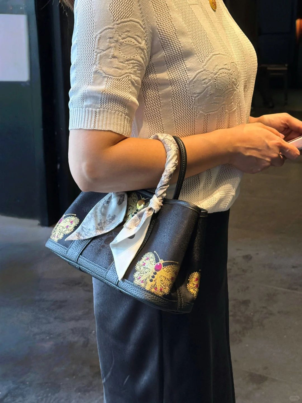 Song Brocade Garden Tote | Black&Gold Butterflies – brocademodern